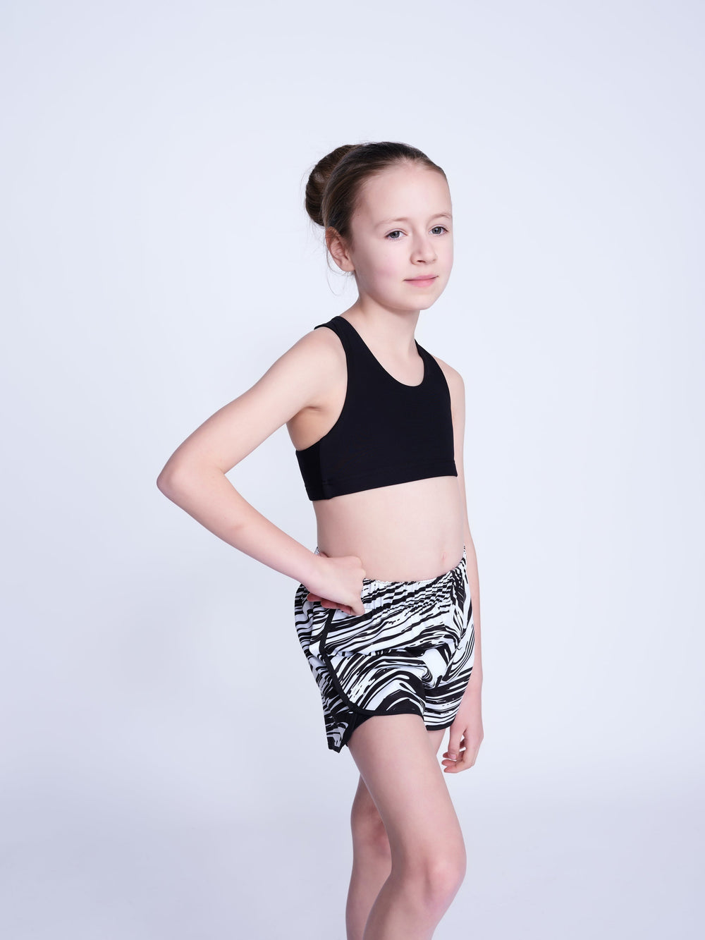 Girl's Figure Skating Scoop Neck Sports Bra in Black | Chique Sport